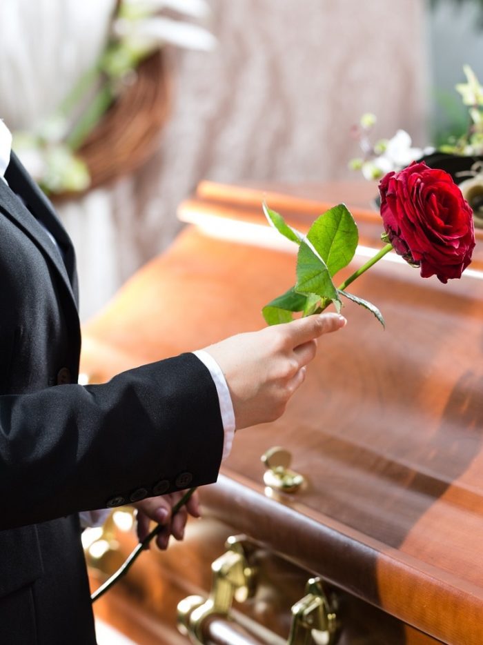 Spécialiste de l'inhumation à Marseille et environs - Le Lacydon